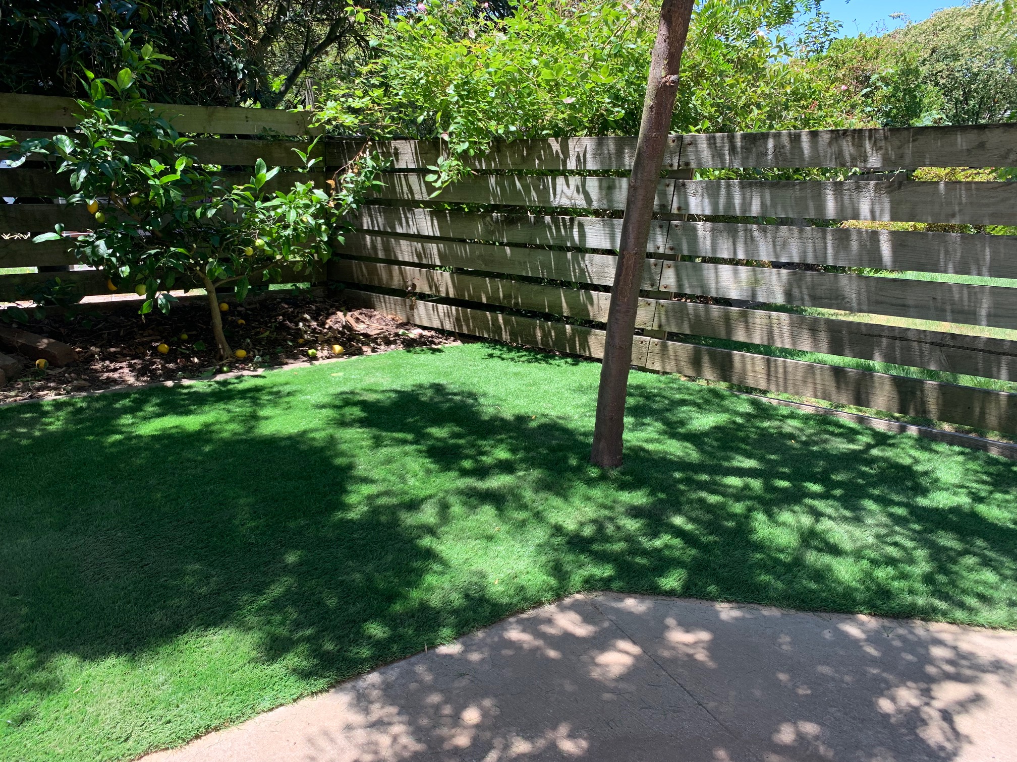 Artificial Grass from Island Block & Paving | Best Price Guarentee