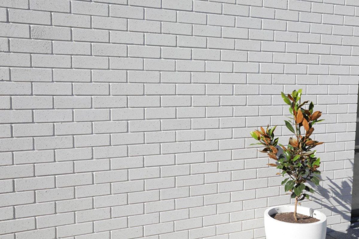 White Bricks – A Key Exterior Trend – Island Block Pavers